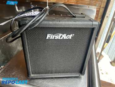 Repocast.com® | FIRST ACT MODEL M2A-15 GUITAR AMP