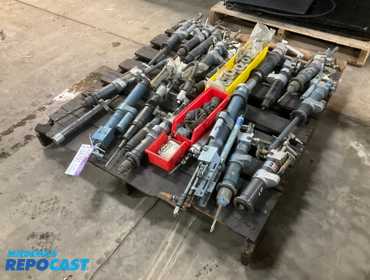 Repocast.com® | Skid of 19 pieces aro self feeding air...