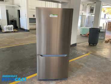 Repocast.com® | Insignia NS-RBM18SS0-Refrigerator/Freezer