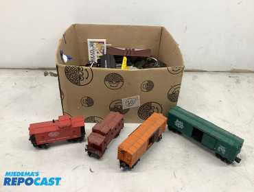 Repocast.com® | Box of HO Scale Electric Train Cars...