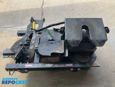Repocast.com® | PullRite Superglide 2700- Fifth Wheel...