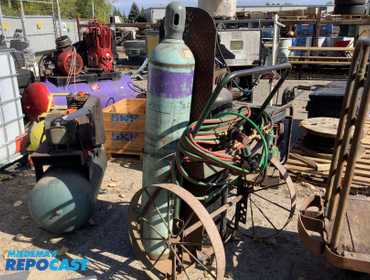 Repocast.com® | (2) Oxygen Compressed Air Tanks in a...