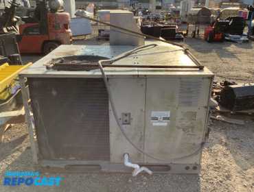 Repocast.com® | Misc. Large AC Unit with Gas Pipe and...