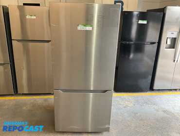 Repocast.com® | Insignia NS-RBM18SS0-Refrigerator/Freezer