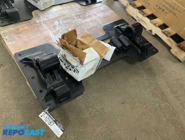 Repocast.com® | Holland 5th wheel mounting bracket,...