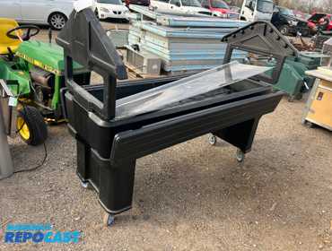 Repocast.com® | CARLISLE PORTABLE POLY SALAD BAR. HAS...