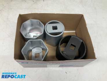 Repocast.com® | lot of (4) Axle Lock Nut sockets - 3-7...