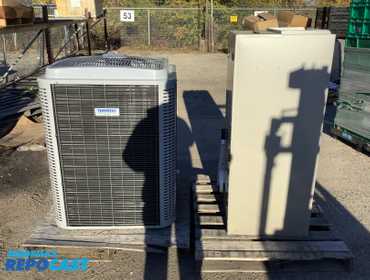 Repocast.com® | 3.5 ton Tempstar AC unit w/ Freon tap ...