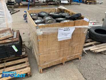 Repocast.com® | Large Gaylord lot of Cart and Hand...