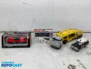 Repocast.com® | lot of (5) Vehicles Vintage Struct...