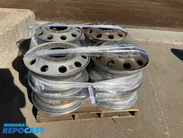Repocast.com® | (8) aluminum 22.5 semi wheels, used