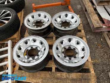 Repocast.com® | Lot of (4) Wheel Rims 1214 C1211 16 x 7