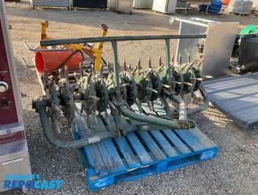 Repocast.com® | Lot of (1) Large Ryan Tracaire 3 Point...