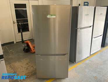 Repocast.com® | Insignia NS-RBM18SS0-Refrigerator/Freezer