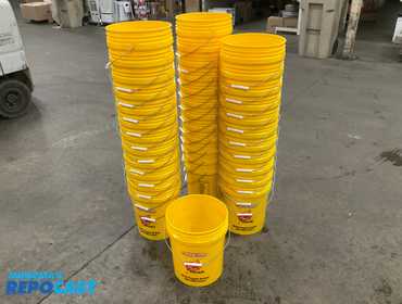 Repocast.com® | Lot of (36) Brand New 5 Gallon Food...