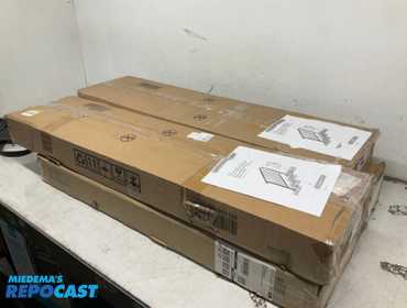 Repocast.com® | Lot of (4) 3ft Handrails for Outdoor...