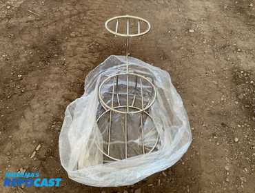 Repocast.com® | (3) 3-Tier Pie Stand