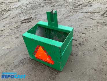 Repocast.com® | John Deere 3-Point Weight Box, box is...