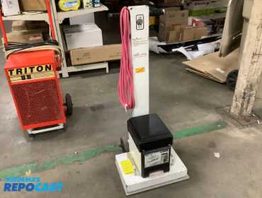 Repocast.com® | Varathane Square 12x18 Floor Sander