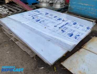 Repocast.com® | Lot of outdoor greenhouse plastic see...