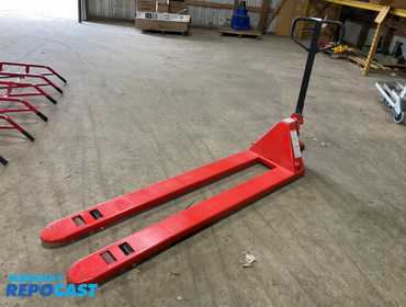 Repocast.com® | Vestil pallet Jack. Forks measure 6’...