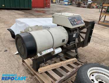 Repocast.com® | Lot of (1) CompAir Air Compressor L18...