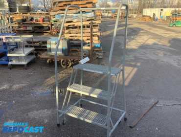 Repocast.com® | Uline Ladder, 450lbs max load