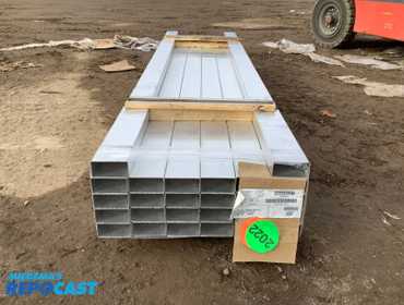 Repocast.com® | Skid Lot of (26) aluminum Metal Posts...