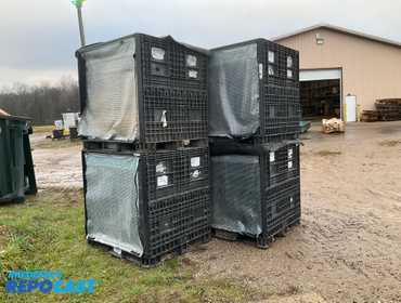 Repocast.com® | Lot of (4) Forkable Poly Crates, three...