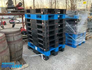 Repocast.com® | Lot of (10) mixture of black and blue...