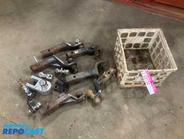 Repocast.com® | Lot of assorted towing items including...