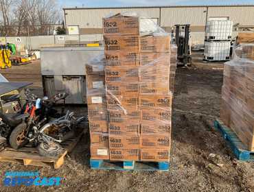 Repocast.com® | Skid of assorted glassware, most are...