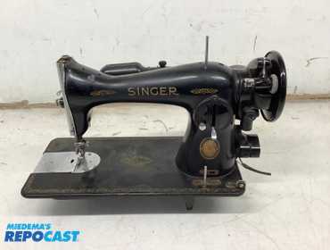 Repocast.com® | Vintage Black Simanco 125263 Singer...