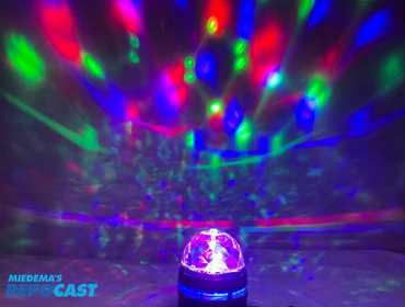 Repocast.com® | New LED Mini Light Projector, USB...