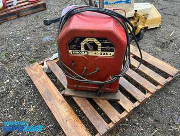Repocast.com® | LINCOLN AC 225 ARC WELDER WITH LEADS