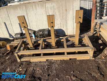 Repocast.com® | Lot of Unknown Industrial item, Frame...