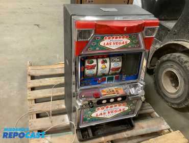 Repocast.com® | (1) Las Vegas Heiwa slot machine with key