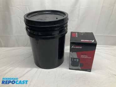 Repocast.com® | New American Hunter XDE Digital Feeder...