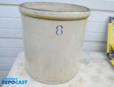 Repocast.com® | 8 Gallon stoneware glazed crock. No...