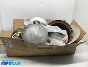 Repocast.com® | Lot of assorted light fixtures and a...