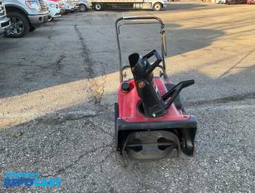 Repocast.com® | Toro CCR 3650 snowblower. Runs and works.