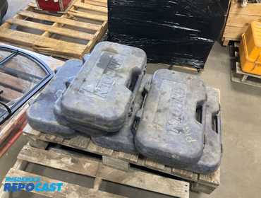 Repocast.com® | Lot of (6) Lincoln 1800 PowerLuber...