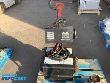 Repocast.com® | SOLAR Smart starter/booster cart for...