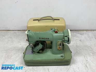 Repocast.com® | Singer 185K Green Portable Sewing Machine