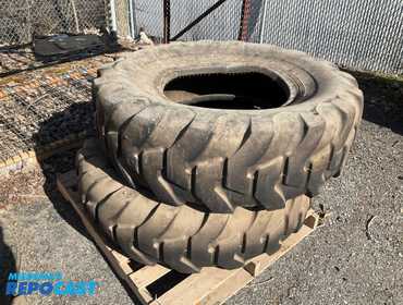 Repocast.com® | Lot of (2) Power King Loader Grader...