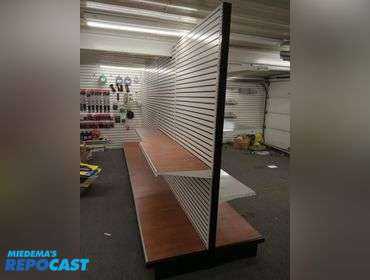 Repocast.com® | Commercial shelving 36' x 7-1/2'...