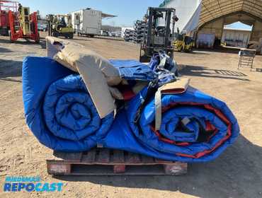 Repocast.com® | 2 SUMO SUITS AND MATS