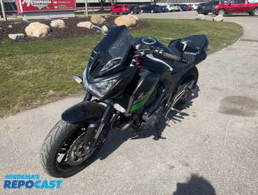 Repocast.com® | 2016 Kawasaki ZR800 Motorcycle