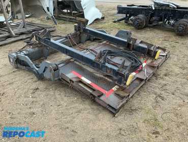 Repocast.com® | Waltco hydraulic slide-out lift gate...