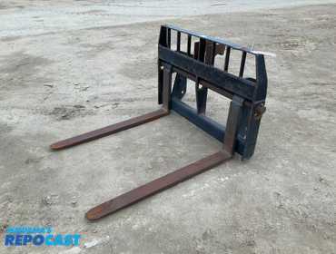 Repocast.com® | 2012 Bradco Forks for Genie GTH 5519...